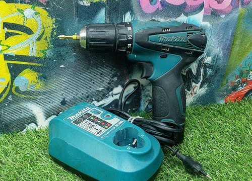 Дрель-шуруповерт Makita DF330DWE