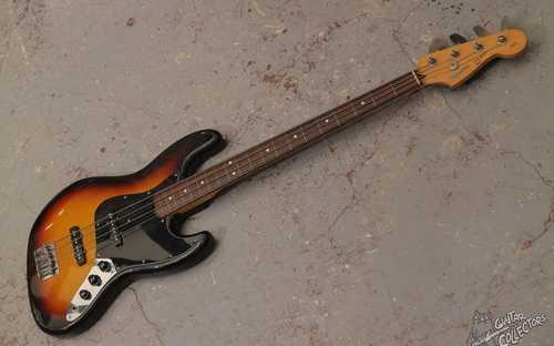 Squier by Fender Jazz Bass Silver Series