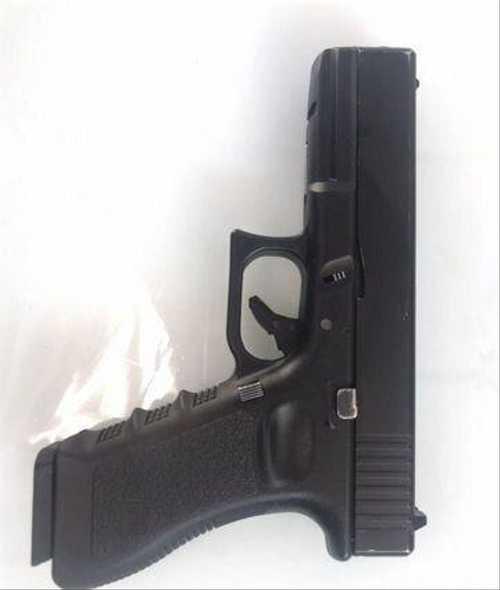 Страйкбольный пистолет KJW Glock 17