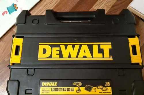 Шуруповерт dewalt dcd777