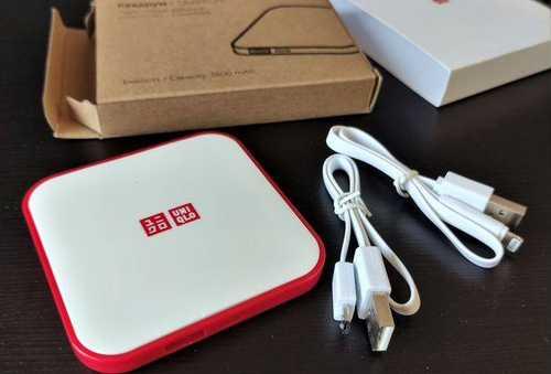 Power bank Uniqlo 2600 mAh новый для iPhone