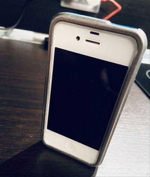 Телефон iPhone 4s16 gb