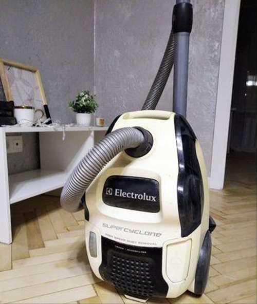 Пылесос Electrolux бу