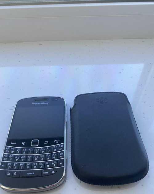 Телефон BlackBerry 9900