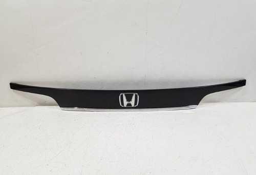 Накладка крышки багажника задняя Honda Cr-V 4