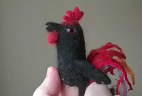 Пальчиковая игрушка валяная