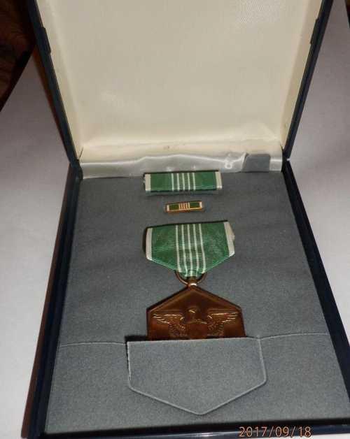Медаль за заслуги сухопутных сил США (в коробке)