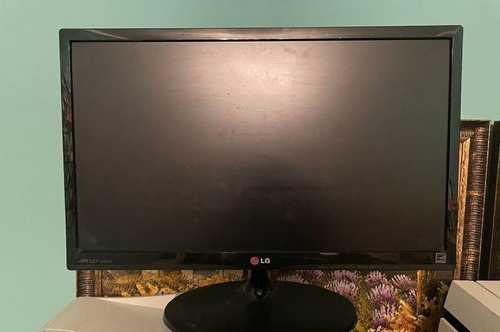 Монитор LG Flatron 22EA53S-P