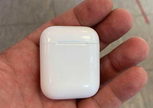 Продам кейс на 2 AirPods