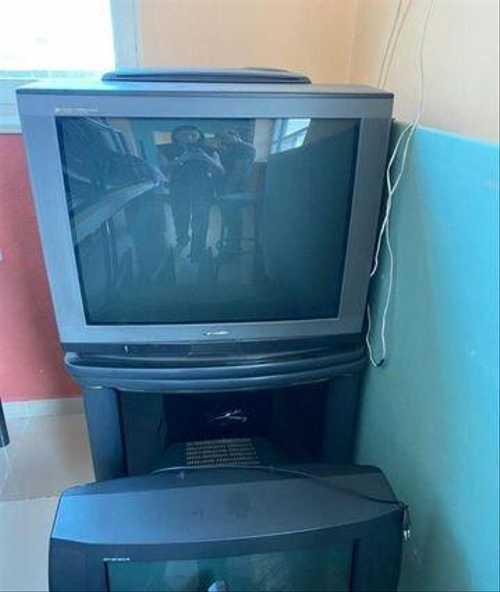 Телевизор и тумба