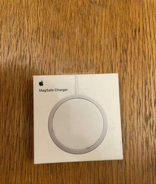 Беспроводная зарядка для iPhone Magsafe Charger