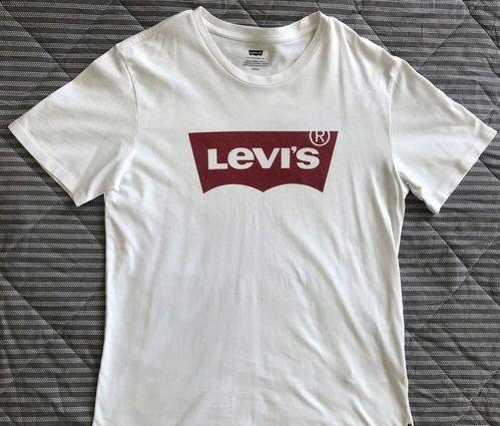 Футболка levis р-р S (46 мужской)