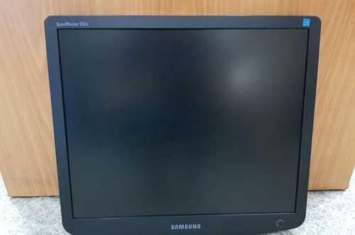 Samsung 19 дюймов LCD, без подставки