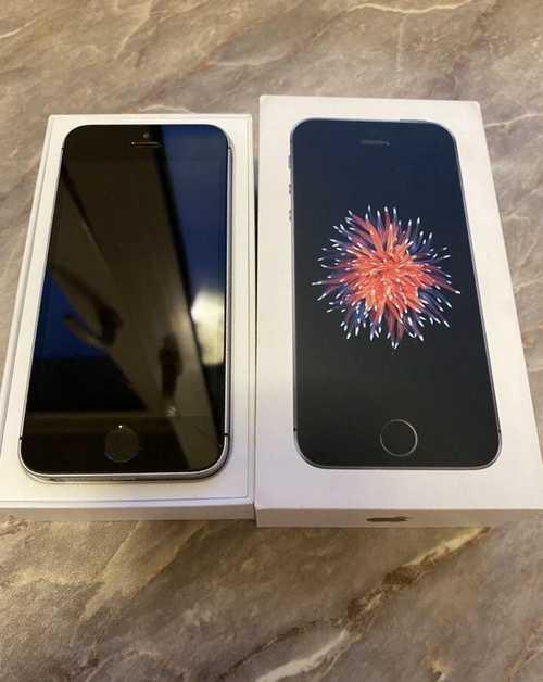 Телефон iPhone SE