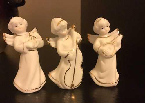 Фарфоровые фигурки трёх ангелочков