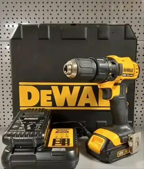 Аккумуляторная дрель-шуруповерт DeWalt DCD780C2-QW