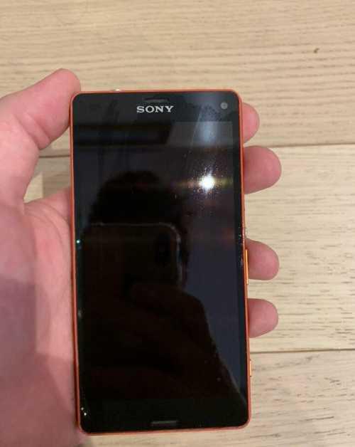 Телефон Sony Xperia