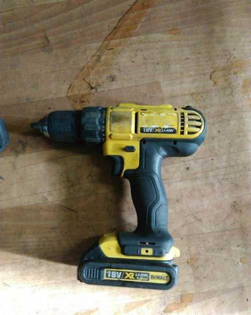 Шуроповерт DeWalt DCD 771