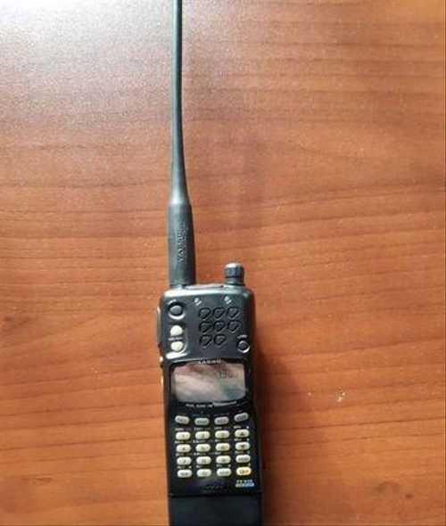 Рация Yaesu FT-51R