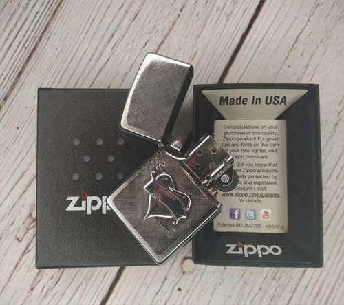 Зажигалка Zippo 200 Heart with Banner Emblem Новая