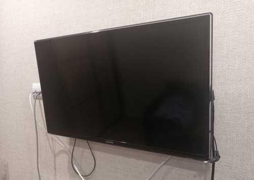 3-D Телевизор Самсунг 32 дюйма с тремя очками