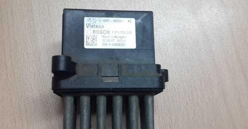 Резистор печки Ford Focus 2 номер 6G9T-19E624-AD