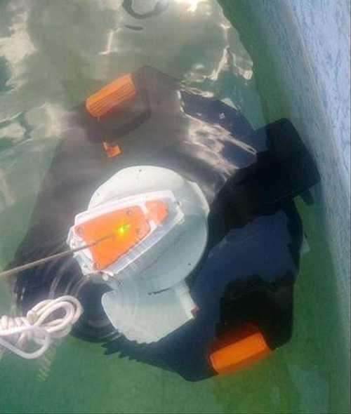 Пылесос-робот для бассейна Bestway AquaRover 58622