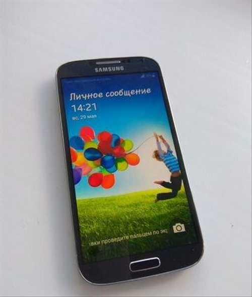 Телефон Samsung Galaxy S4 в хорошем состоянии