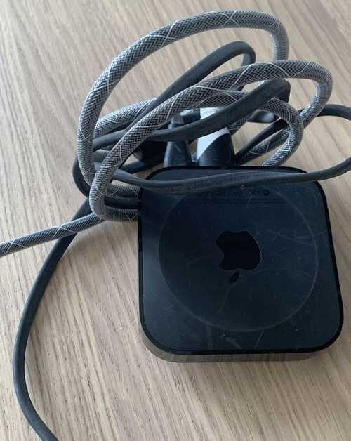 Телеприставка Apple TV