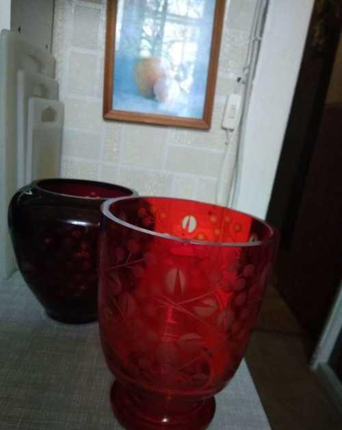 Две вазы двухслойное рубиновое стекло, винтаж