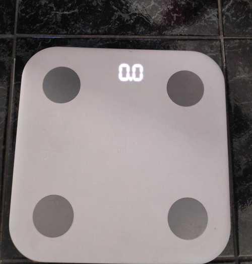 Умные весы Xiaomi Mi Body Composition Scale