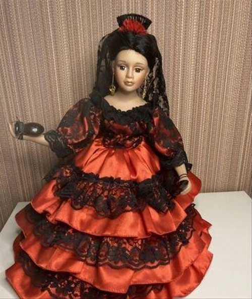 Кукла фарфоровая коллекционная Испания
