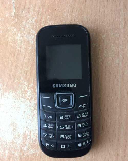 Samsung GT-E1200 Keystone 2(Черный)