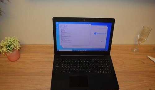 Ноутбук Asus R515