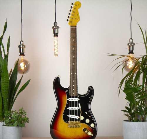 Fender ST62G-80TX Stratocaster Sunburst 2006 Japan