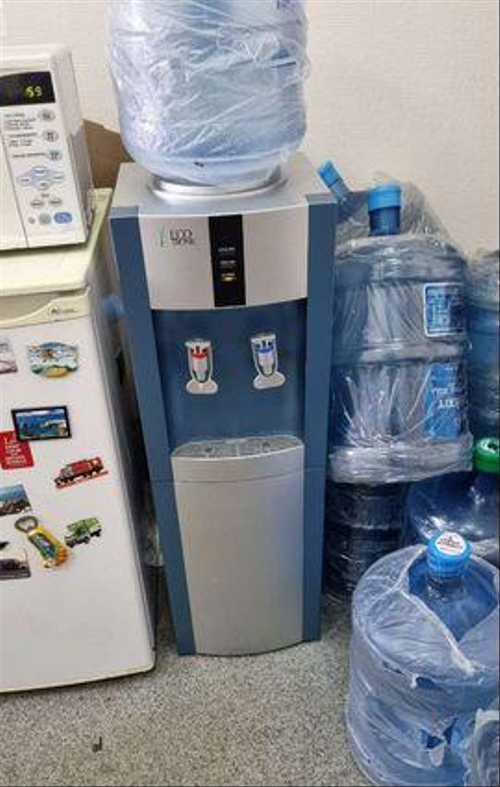 Кулер для воды напольный