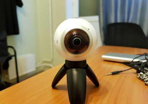 Видеокамера SAMSUNG Gear 360