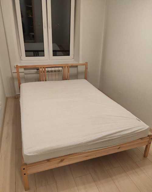 Кровать с матрасом IKEA 140*200