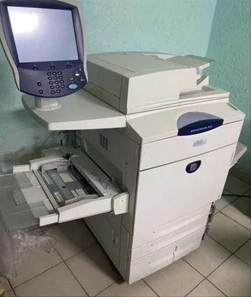 Цветной принте/копир/сканер Xerox Docucolor 242