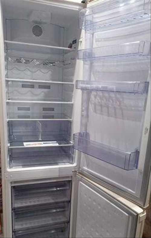 Холодильник Beko CN 335220 AB