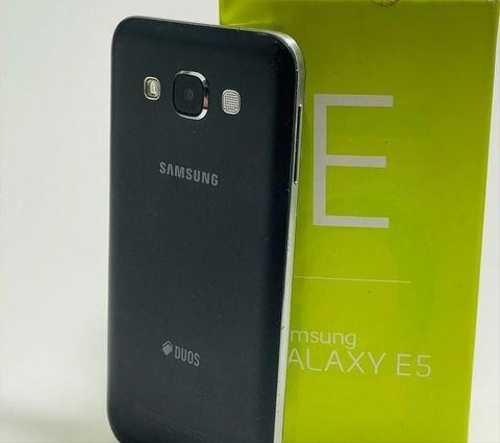 Смартфон Samsung Galaxy E5 SM-E500H/DS