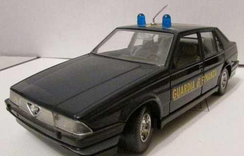 Alfa Romeo 75, 1:24