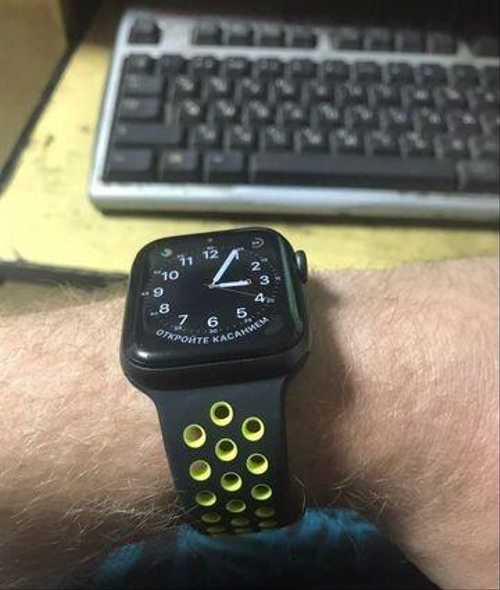 Apple Watch SE (GPS+Cellular) Alum 44