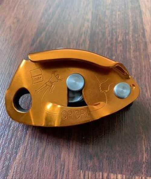 Страховочное устройство Petzl Grigri