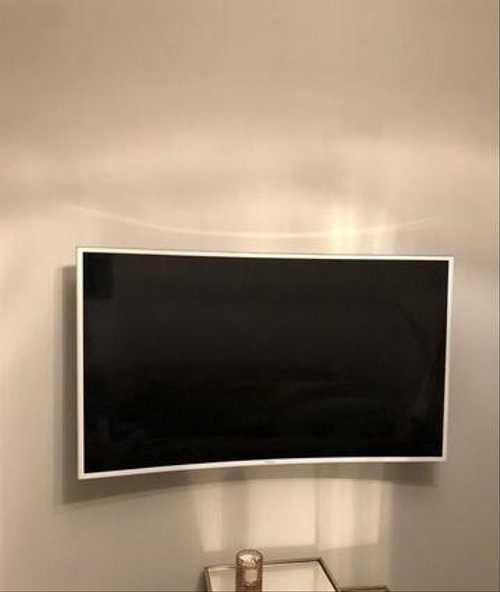 Телевизор Samsung 48dg (изогнутый экран)