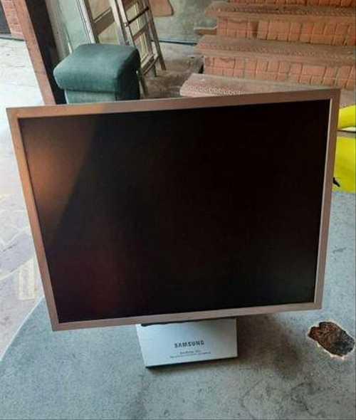 Монитор samsung SuncMaster 152x