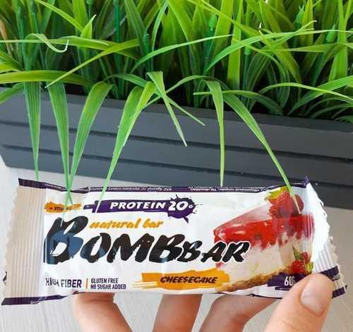 Чипсы bombbar. Батончик Bombbar CHIKABAR. Bombbar микс. Bombbar напиток. Ореховый протеиновый батончик Bombbar - nut Coffee Raf (12 шт).