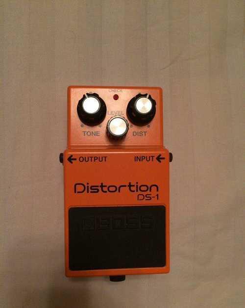 Педаль гитарная Distortion Boss DS-1
