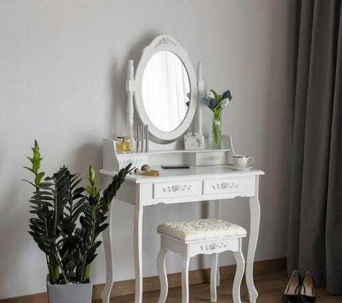 Туалетный столик, косметический с зеркалом+табурет