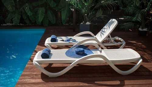 Шезлонги Лежаки